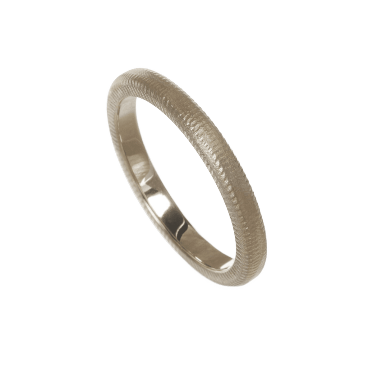 Classic wedding ring in white gold 18 K with hand-filed surface ...